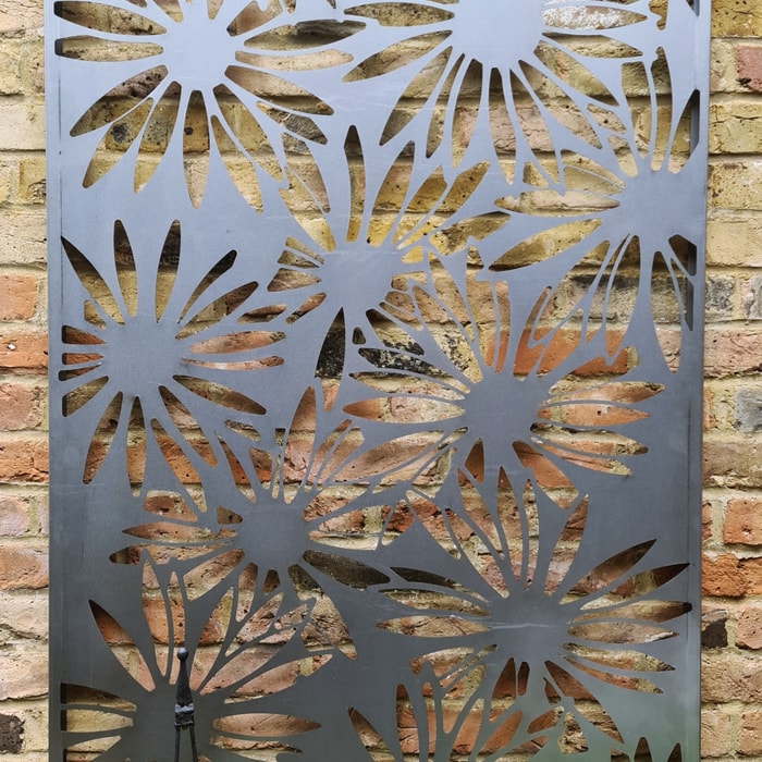 Daisy Steel Decorative Garden Screen 1.8m | Garden Ornaments