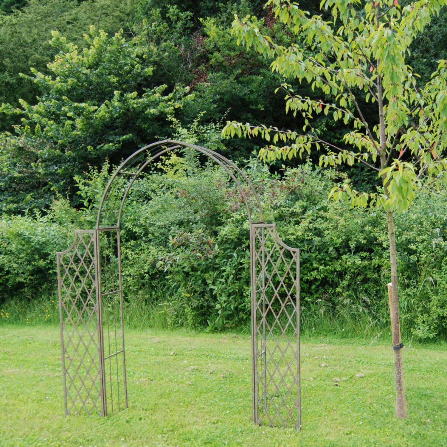 Lattice Metal Garden Arch with Side Panels